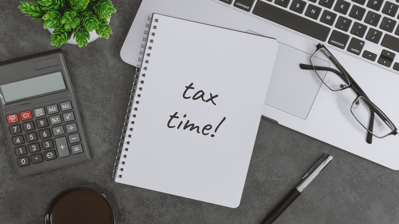 Self Assessment Paper Tax Return Guide How To Fill Out Your Form Lovemoney