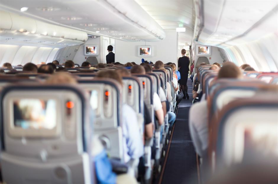 Fliegersprache: Mit diesen Codes kommuniziert die Flugzeugcrew ...