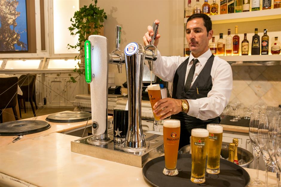 What the average person earns in different countries around the world ...