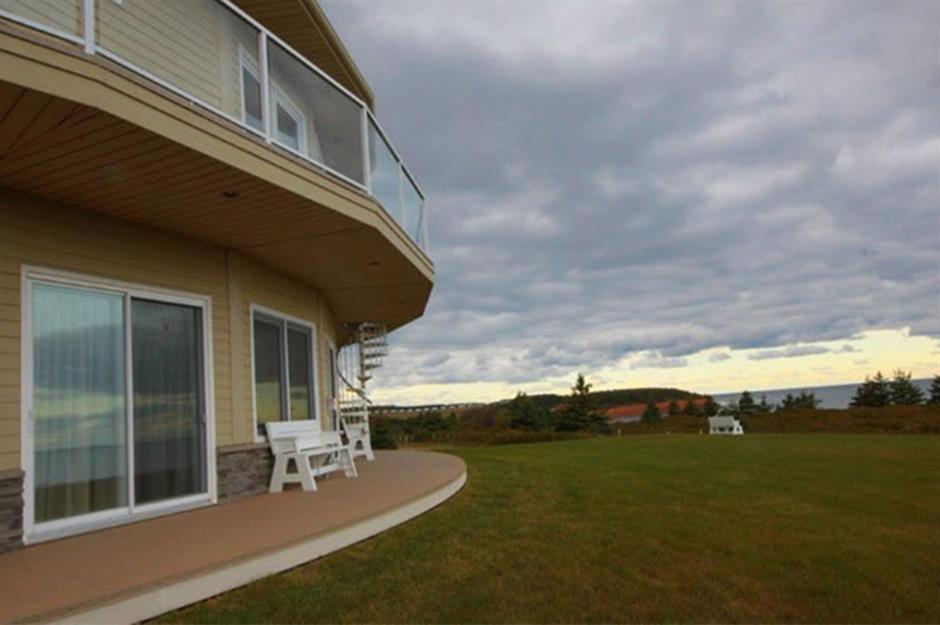 Rotating houses: homes that follow the sun | loveproperty.com