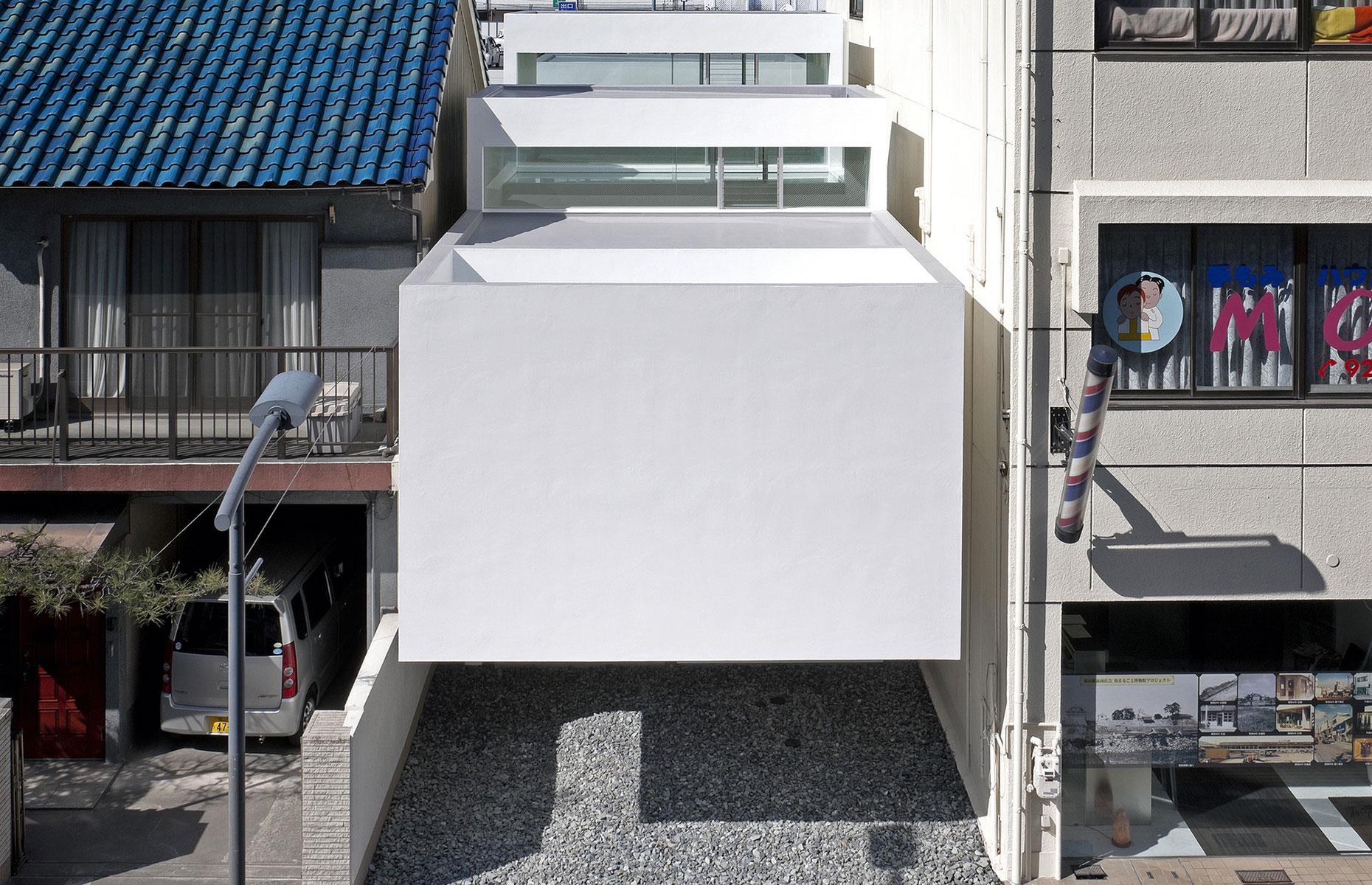 Gorgeous homes with secret gardens hidden inside | lovemoney.com