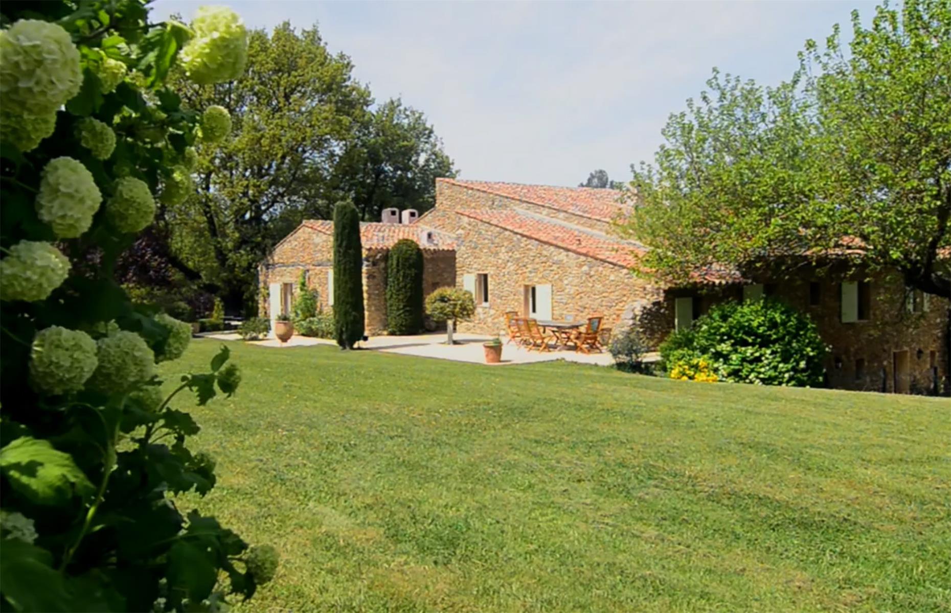 Rock star homes of the world's most iconic performers | lovemoney.com