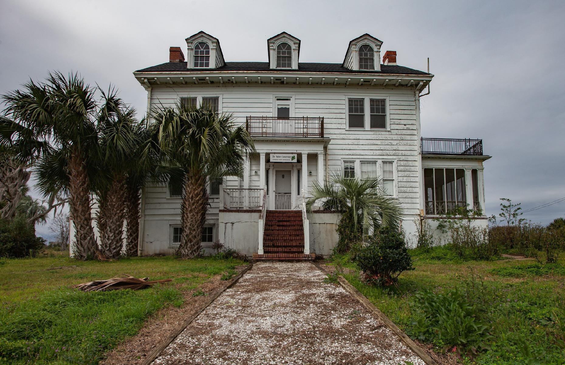 America's most endangered historic houses | lovemoney.com