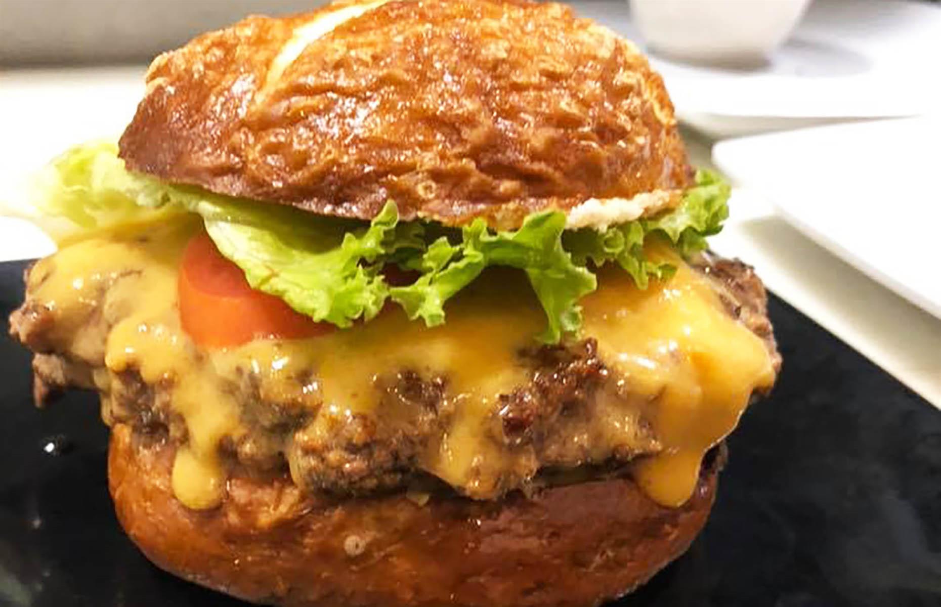 The best cheeseburger in every state | lovemoney.com