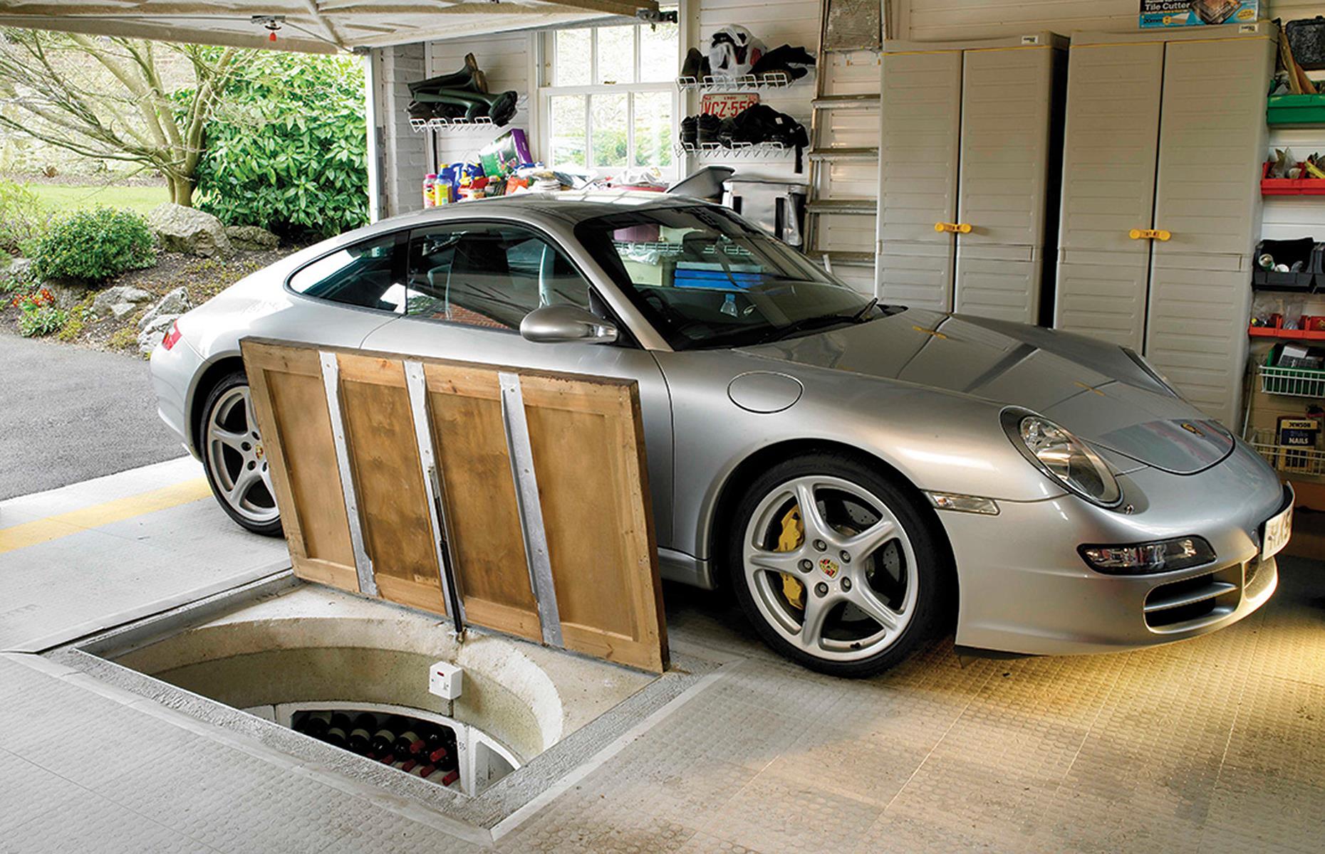 This woman found a 1950's bomb shelter down a secret manhole (copy ...