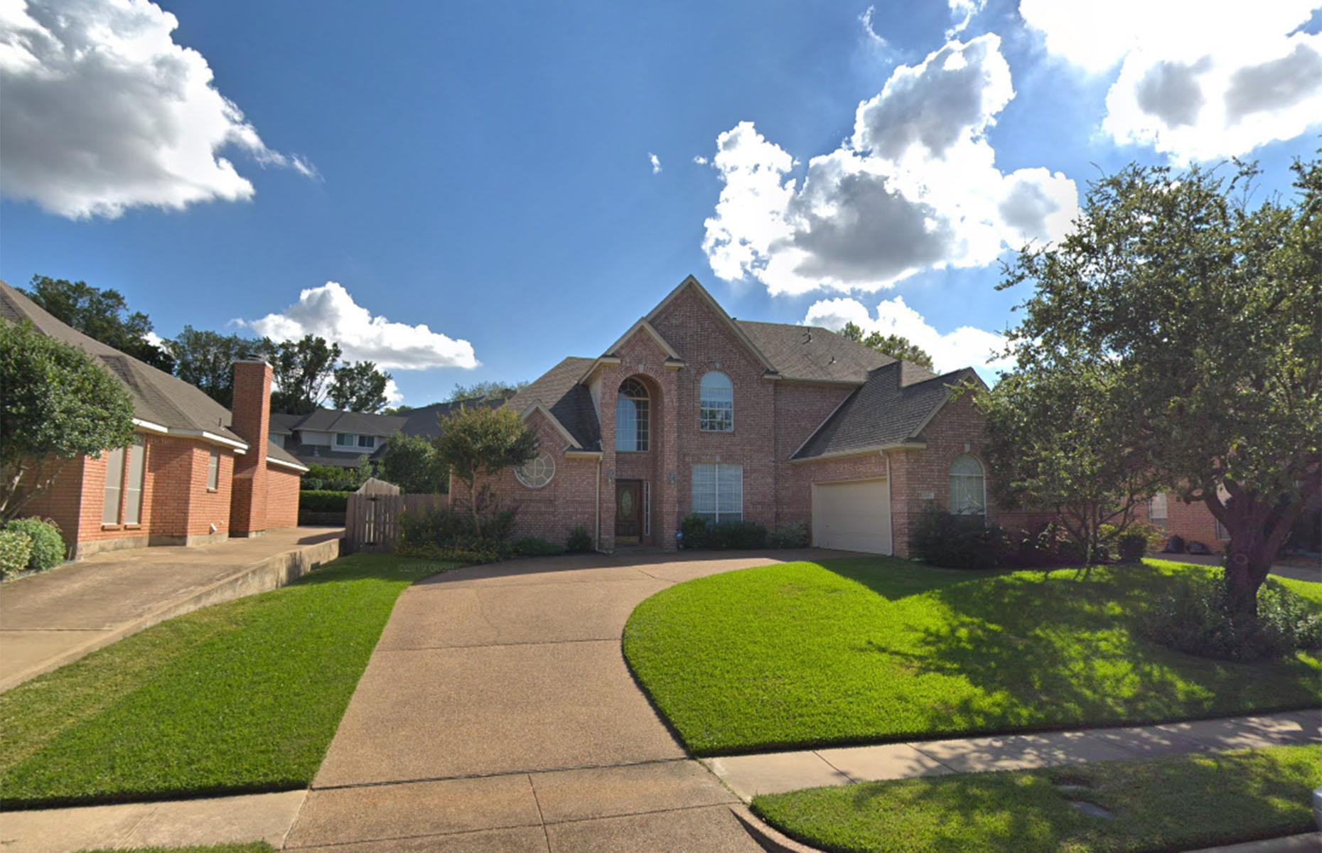 Step inside Demi Lovato's stunning LA mansion | lovemoney.com