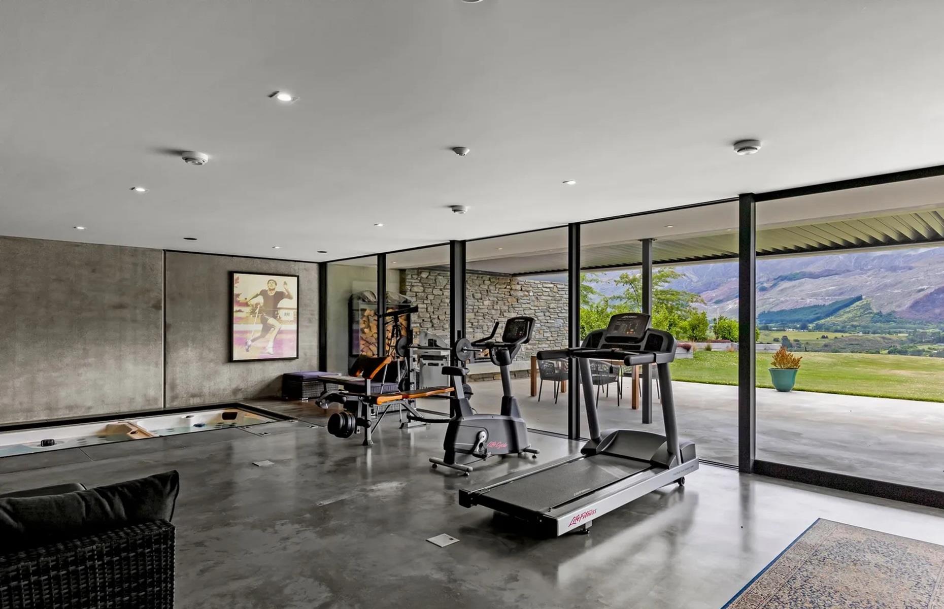 The world's most spectacular modern homes | lovemoney.com
