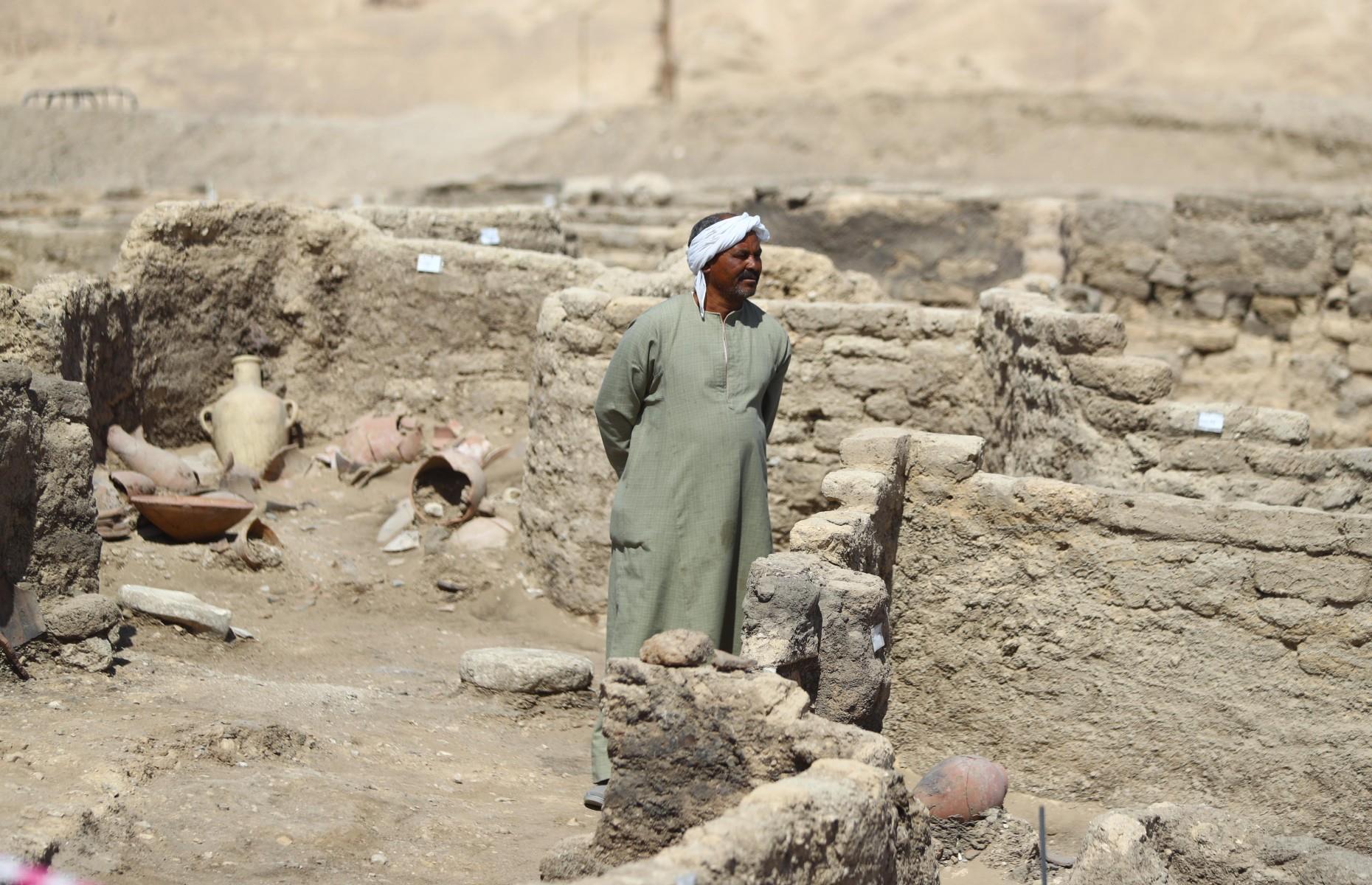 Dead Sea Scrolls and other amazing 2021 treasure finds | lovemoney.com