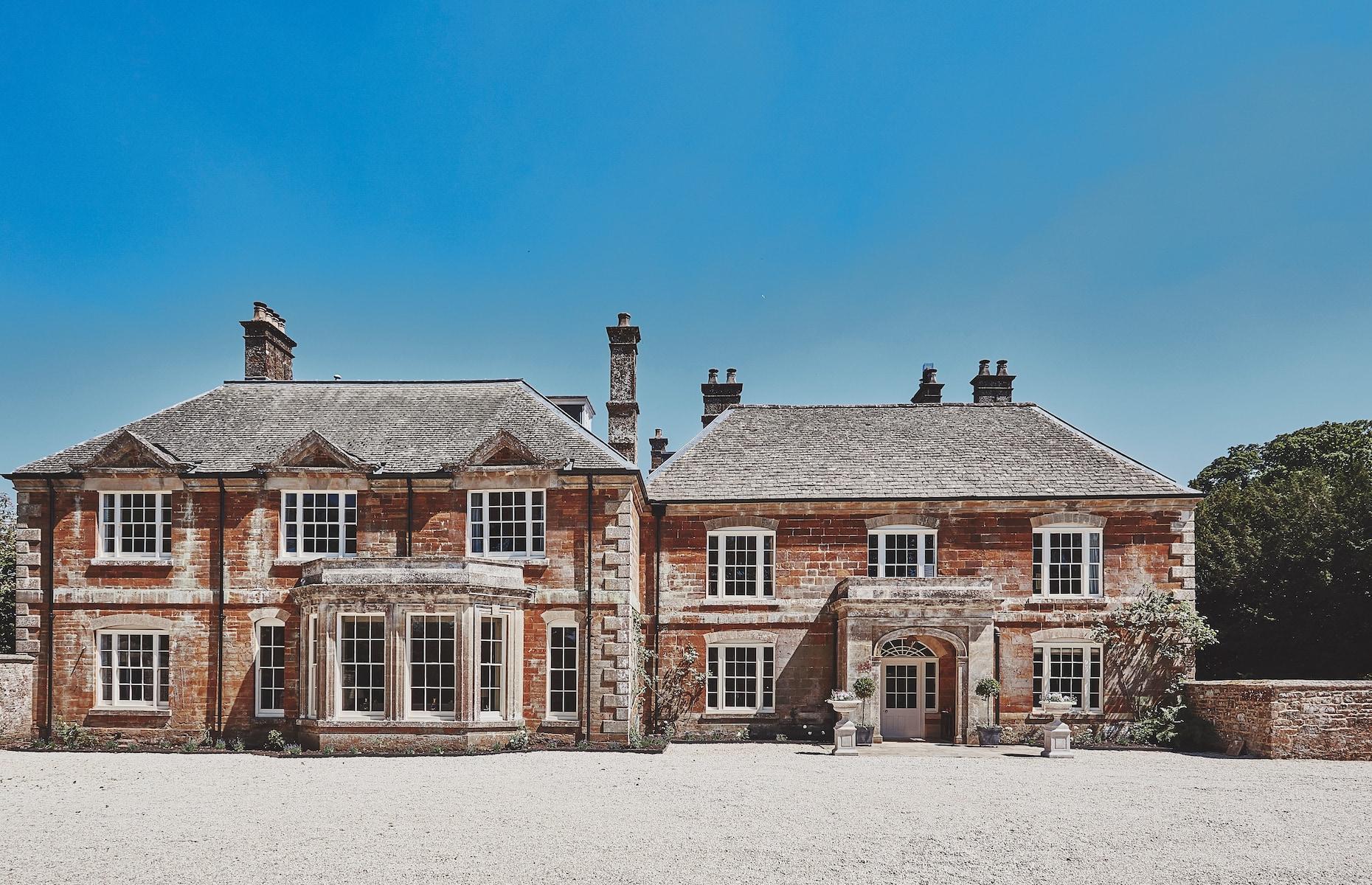 Historic places in Britain where you can spend the night | lovemoney.com