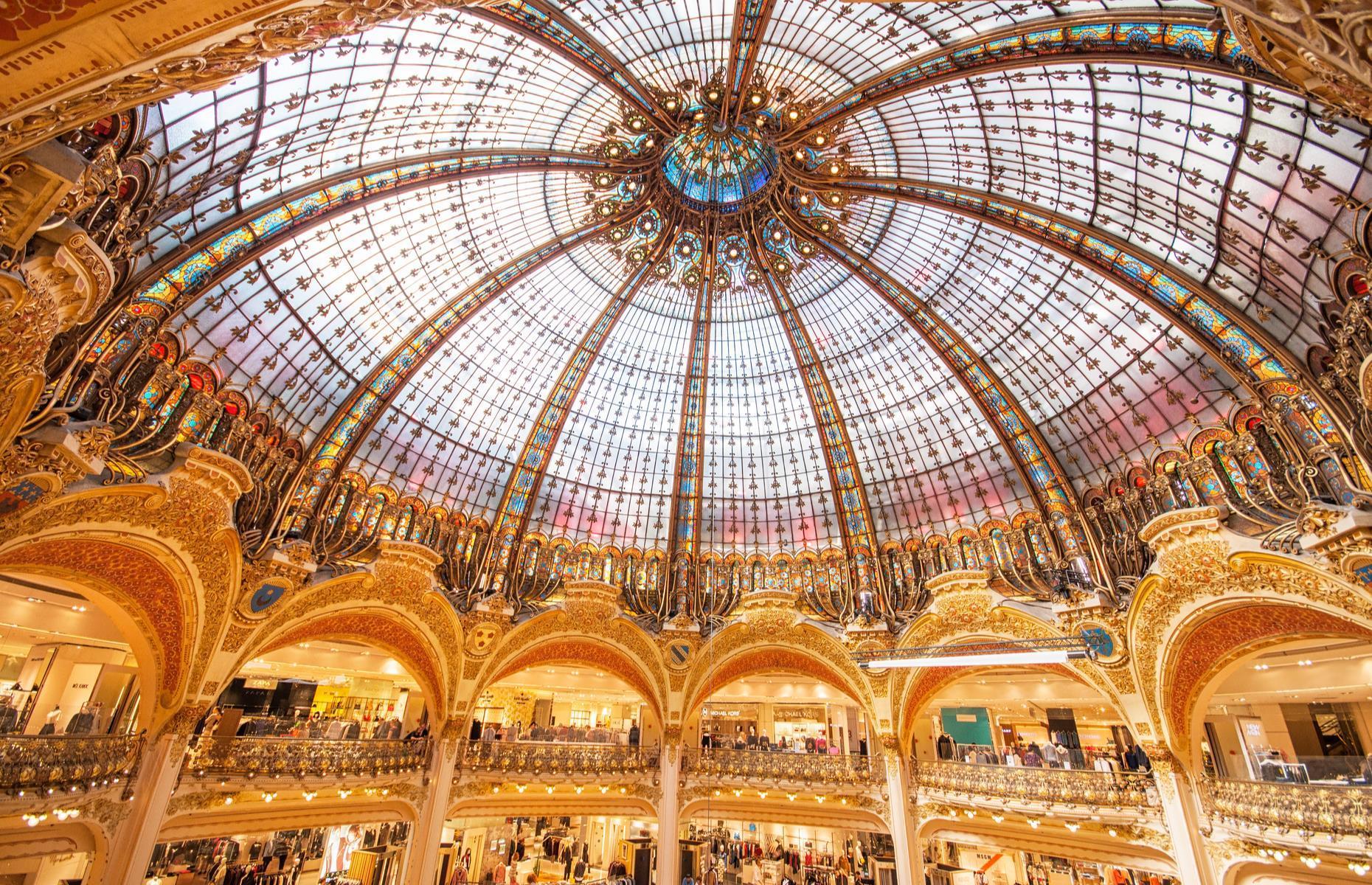 Look up: the incredible ceilings of world-famous attractions ...
