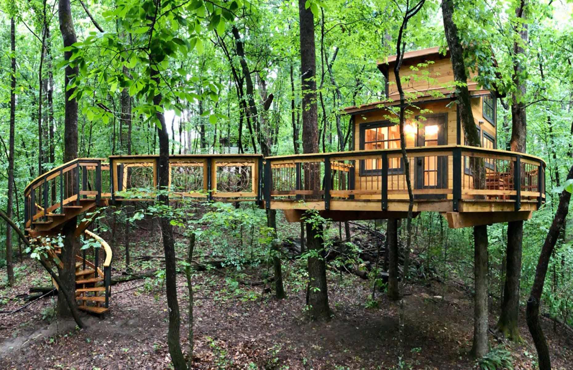This dad built a treehouse for his family in the pandemic | lovemoney.com