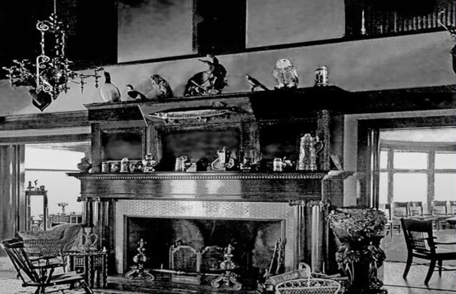 Incredible stories behind abandoned American stately homes | lovemoney.com