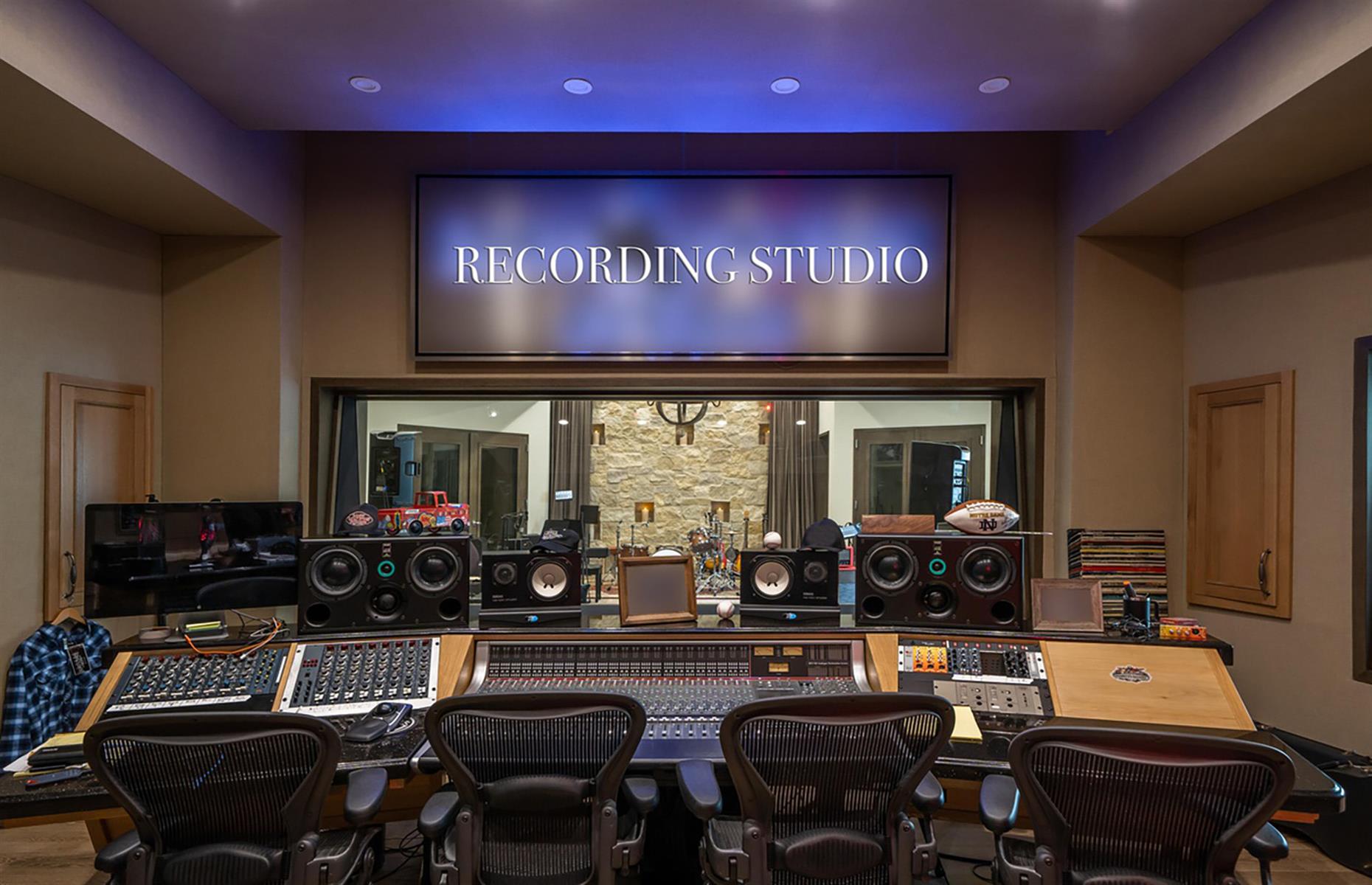 Rock star homes of the world's most iconic performers | lovemoney.com