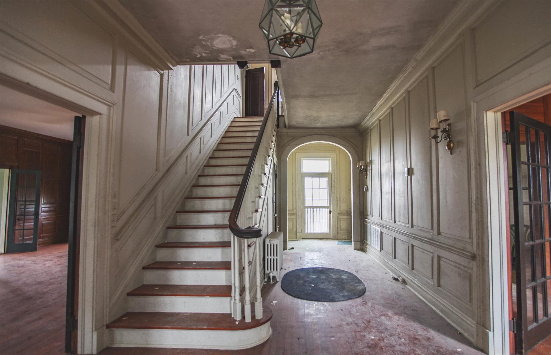 America's most endangered historic houses | lovemoney.com