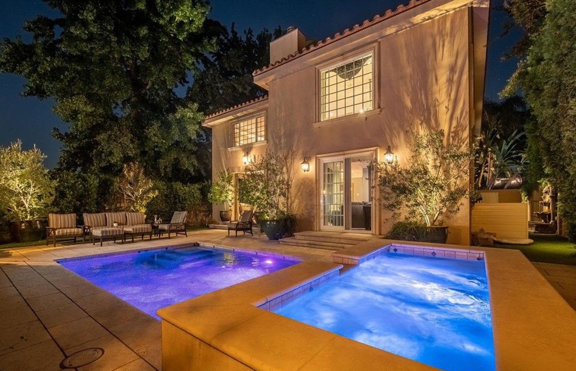 Step inside Demi Lovato's stunning LA mansion | lovemoney.com