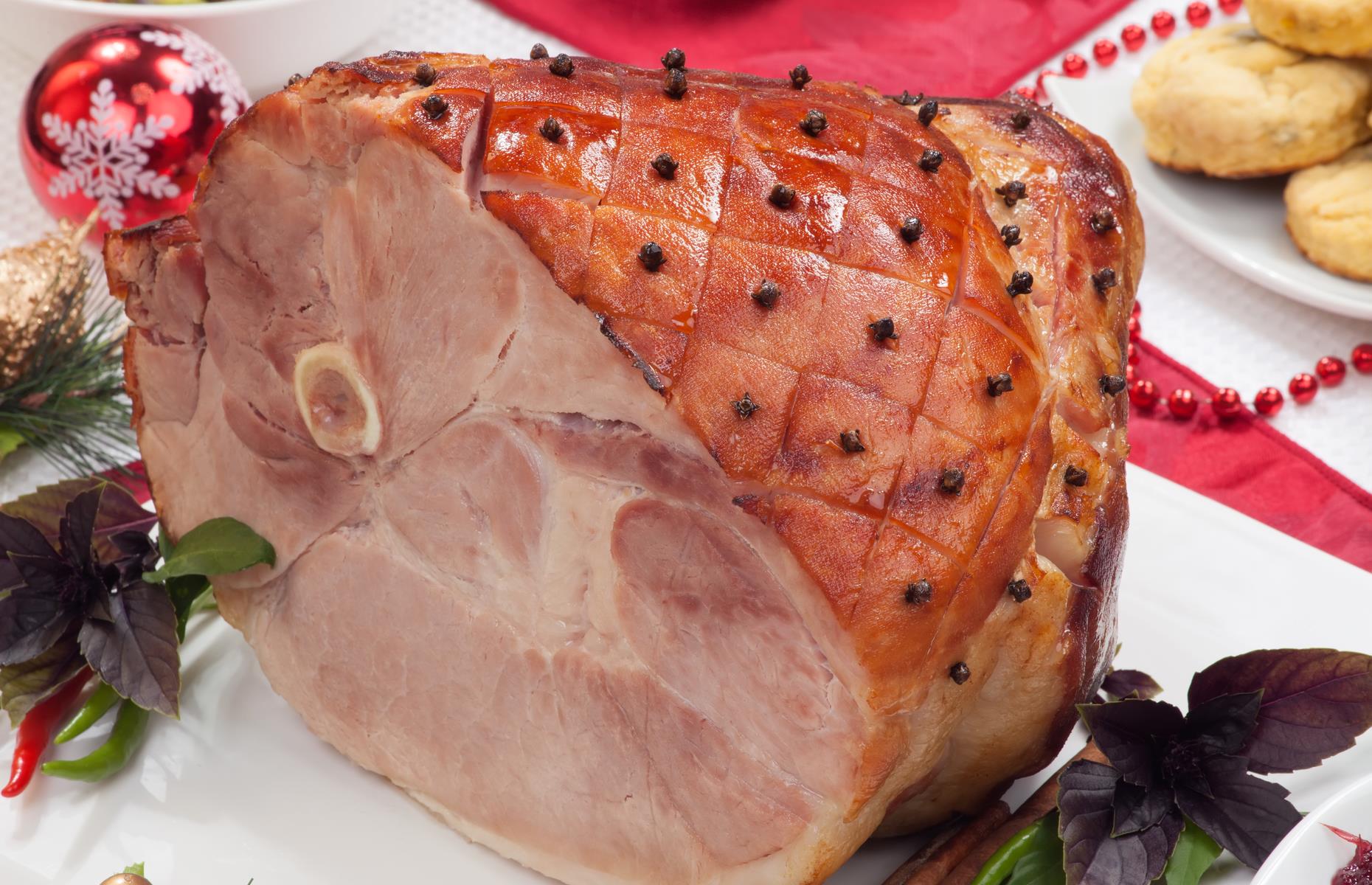 Christmas ham hacks for a festive showpiece | lovemoney.com