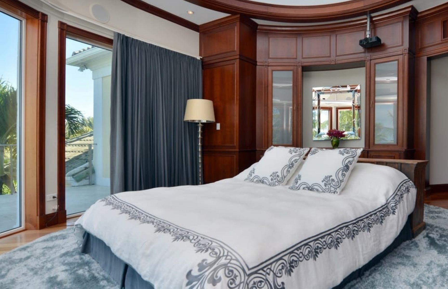 The incredible homes of the world's most iconic country music stars | lovemoney.com