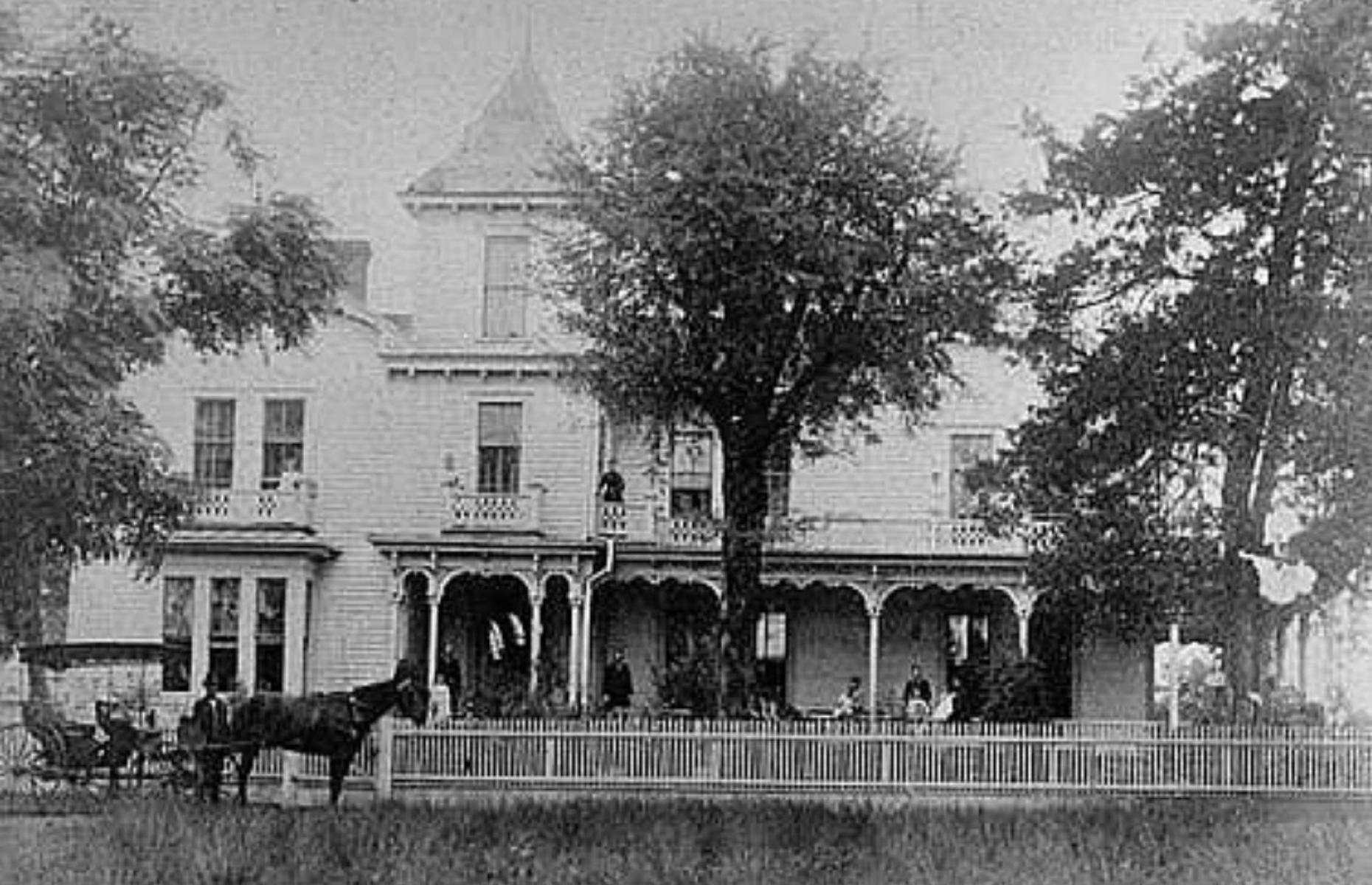 America's most endangered historic houses | lovemoney.com