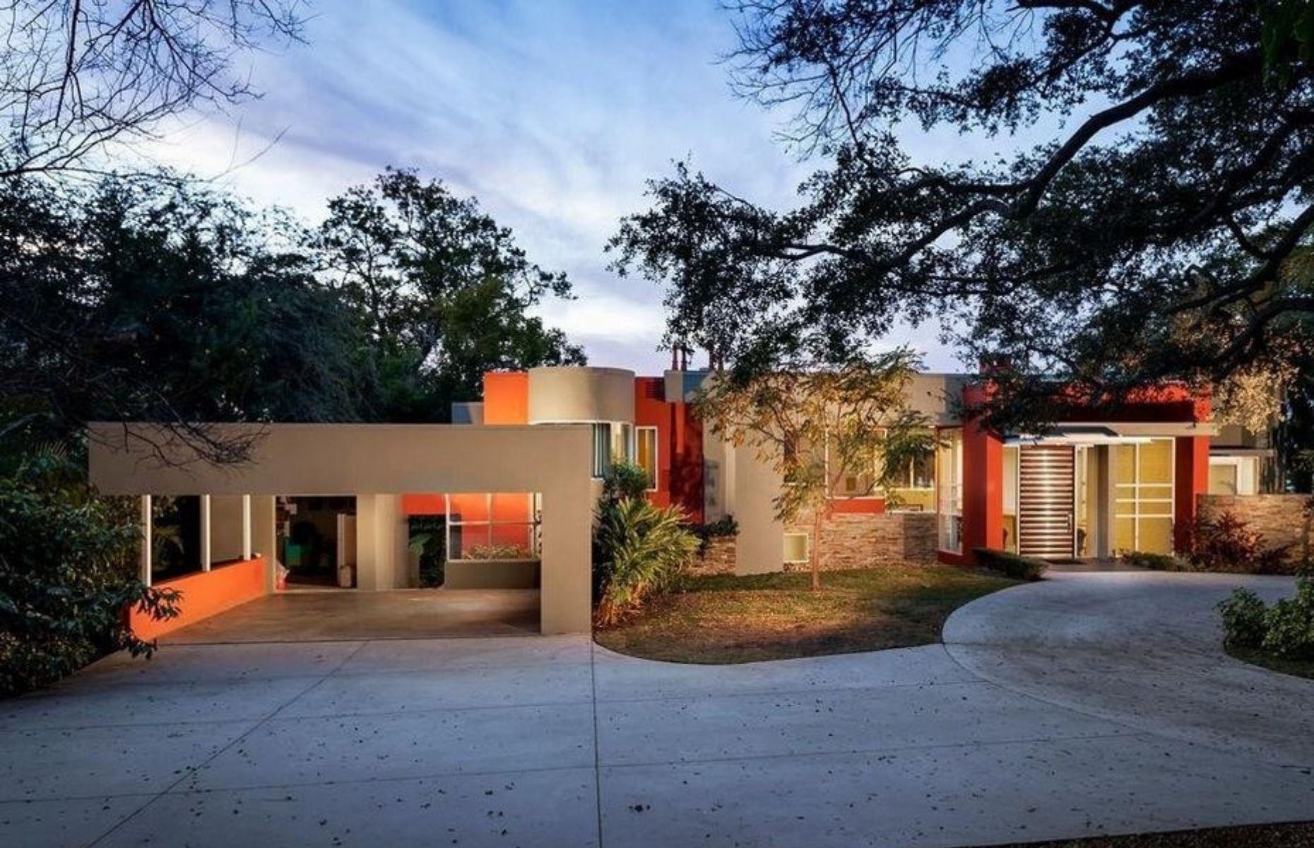 John Travolta Mansion In Florida 25 Extravagant Celebrity Mansions