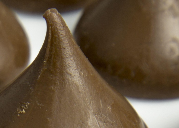 Can you guess these popular childhood snacks from their close-ups ...