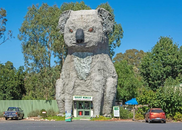 The world’s most amazing animal-shaped buildings | loveexploring.com