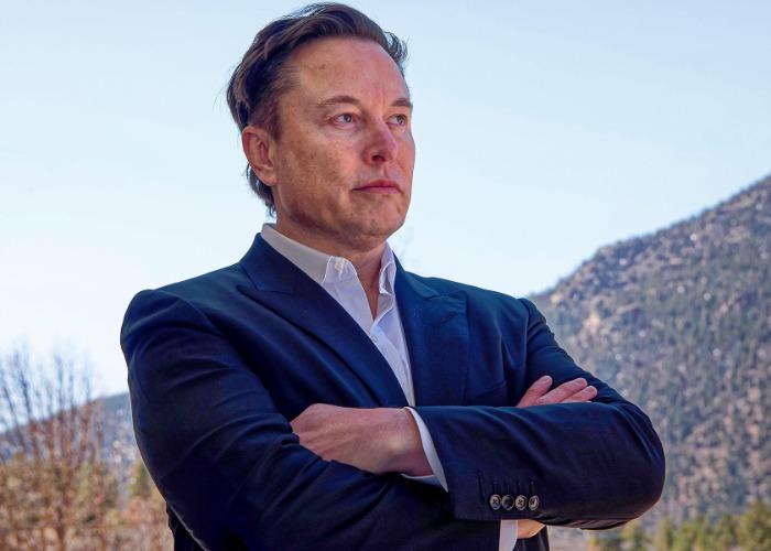 Billionaires' biggest business blunders ever | lovemoney.com