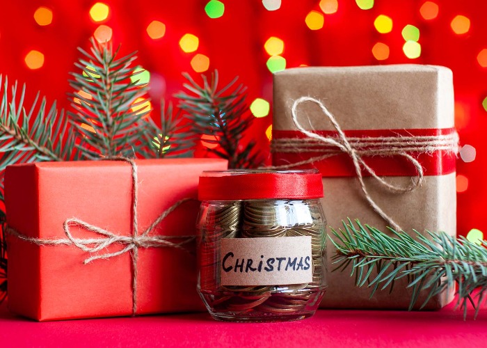 12 Great Money saving Christmas Tips