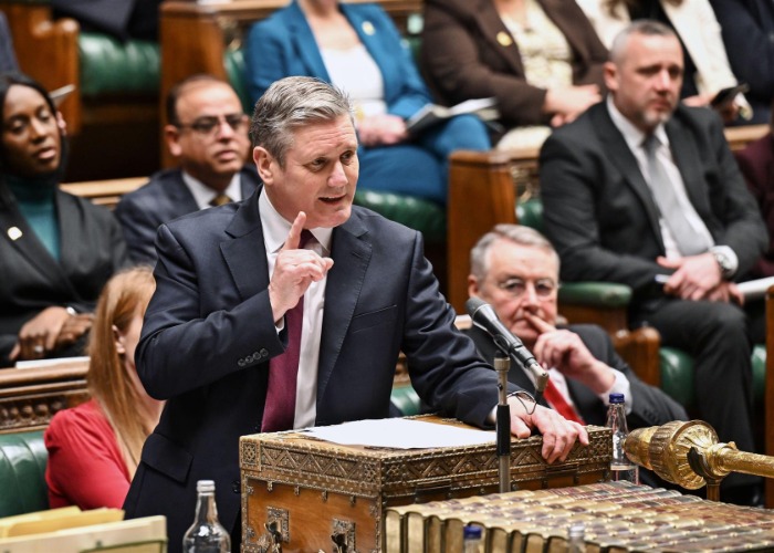 This is what politicians get paid around the world | lovemoney.com