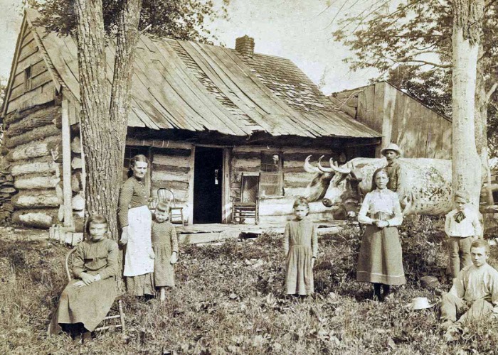 Early photos show what New York homes looked like 100+ years ago | loveproperty.com