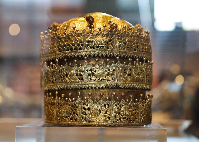 Controversial museum treasures fighting to go home | loveexploring.com