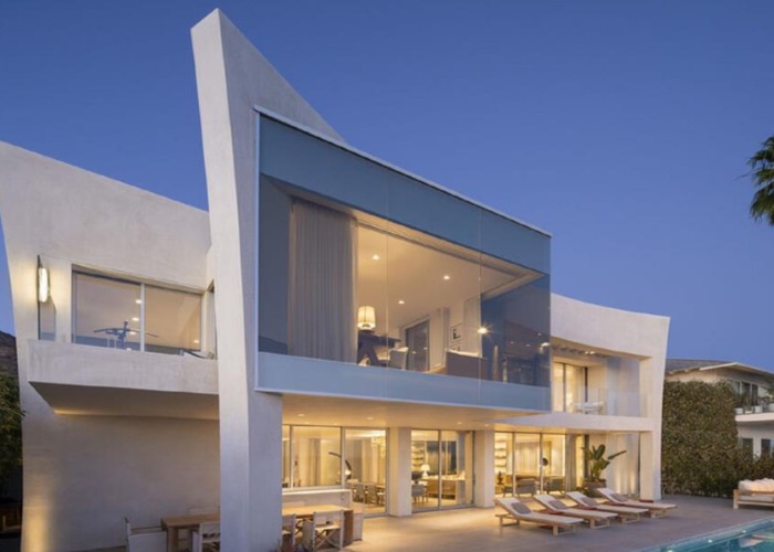 We’ve Been Expecting You: Tour This Bond Villain-Esque $40m Malibu Home ...