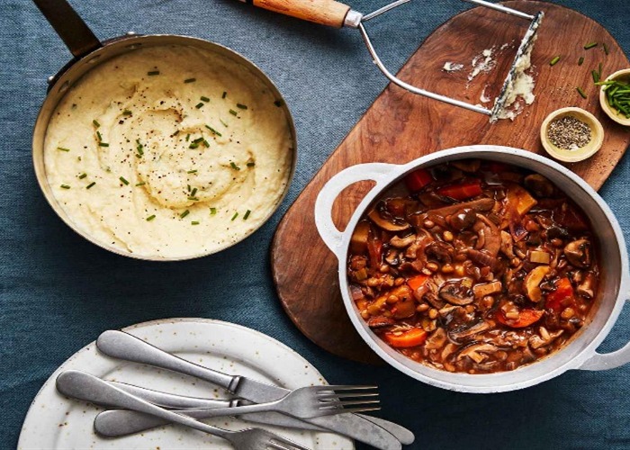 Recipes for get-togethers: starters, mains and desserts for bigger ...