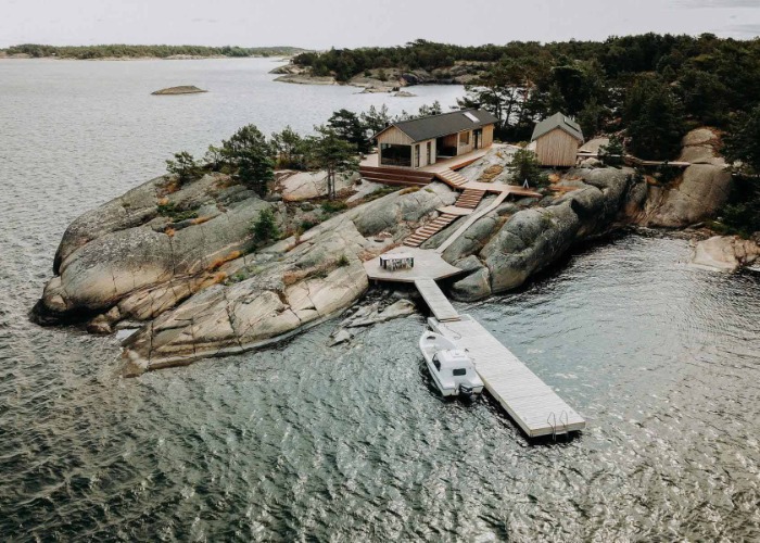 A couple built their dream home on an island they found on Google Maps ...