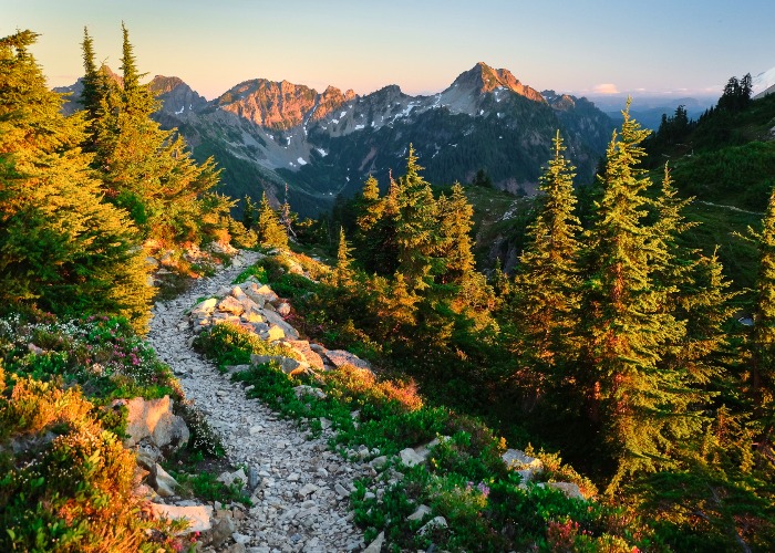 Best National Scenic Trails to explore | loveexploring.com