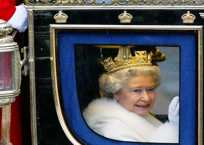 Queen Elizabeth II's fortune, and what happens to it now | lovemoney.com