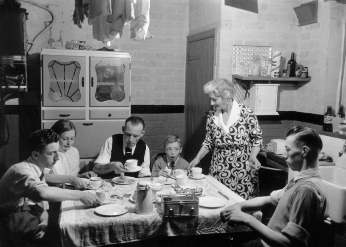 Britain in the 1950s: archive photos show what UK homes really looked ...