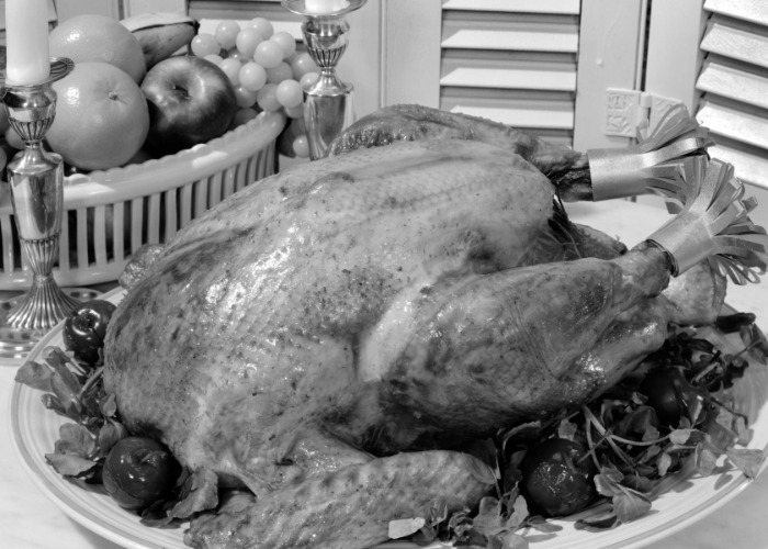 Historic photos of Thanksgiving dinner over the decades | lovefood.com