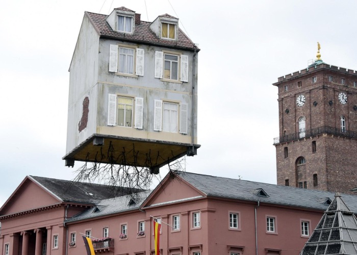 Incredible homes that look like optical illusions | loveexploring.com