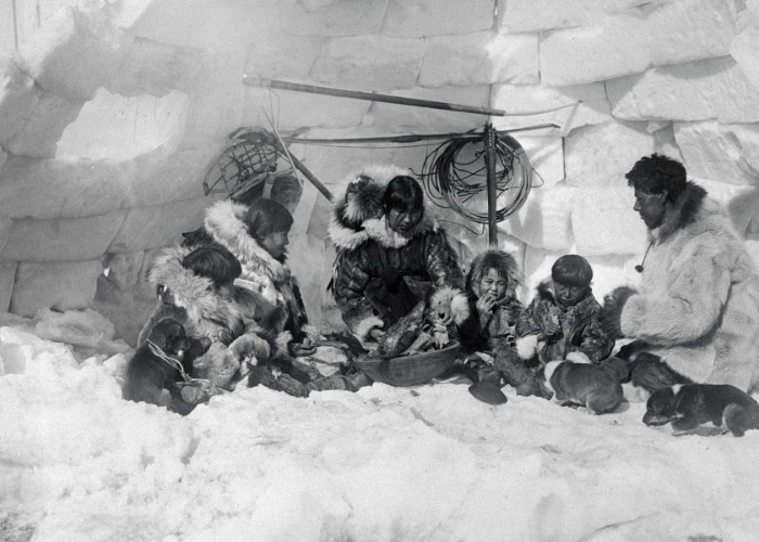 Incredible old photos of home life in Alaska 100+ years ago ...