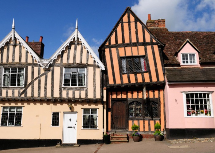 The world’s wonkiest buildings we’re amazed are still standing ...