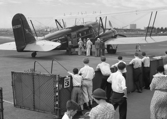 Fascinating images of America’s earliest airports | loveexploring.com