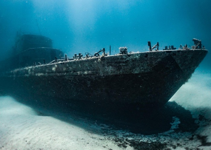 These stunning photos of shipwrecks will amaze you | lovemoney.com