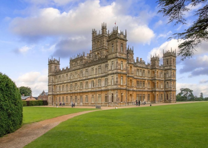 The grandest stately homes from around the world | loveexploring.com