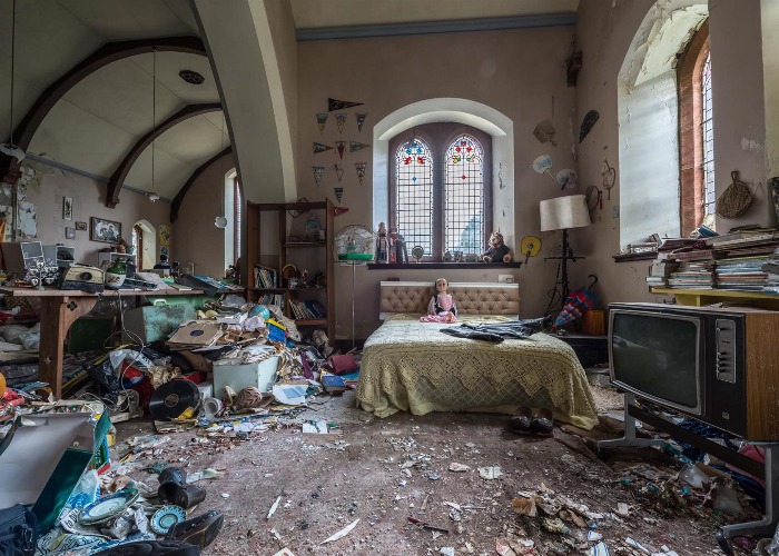 These abandoned hoarder houses will give you the creeps | lovemoney.com