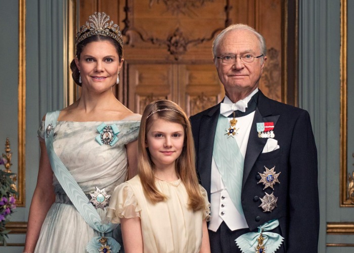 The palaces and castles of royal families around the world ...