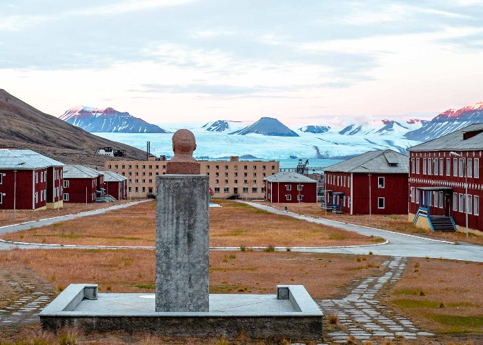 Pyramiden: the abandoned Soviet ghost town in the Arctic | loveproperty.com