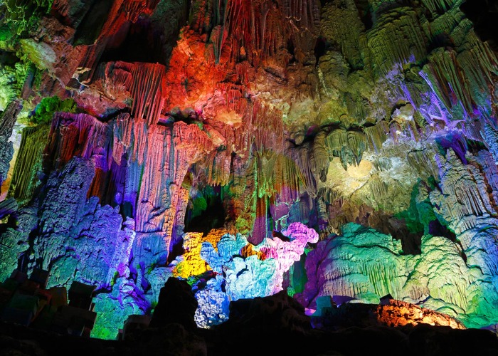 The world's most beautiful caverns and caves | loveexploring.com