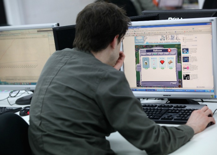 Online scammers’ tricks and how to spot them | lovemoney.com