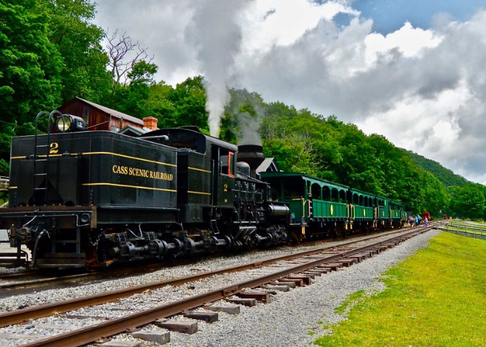 The most scenic train journey in every US state | loveexploring.com