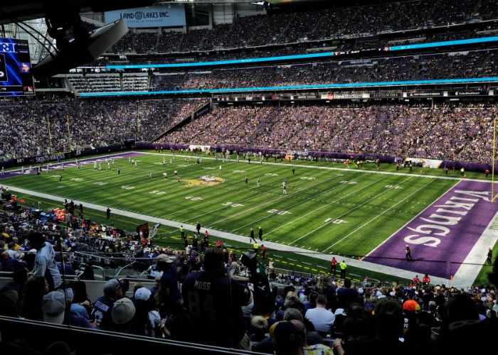 Bucket-list experiences for sports fans across the US | loveexploring.com